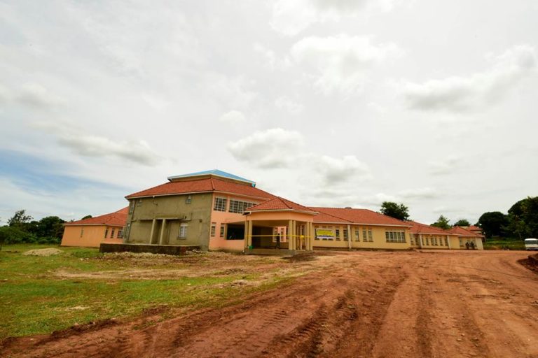 PHOTOS: Museveni commissions Kayunga District HQ - Eagle Online