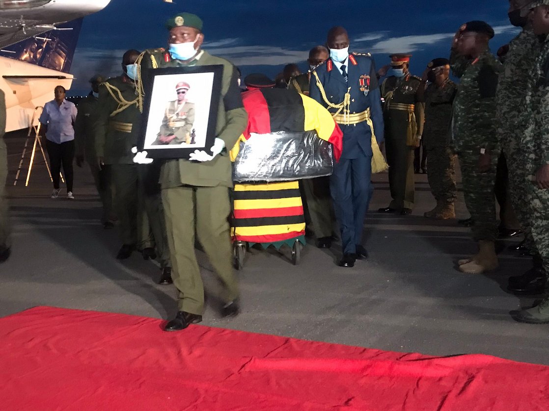 Gen. Tumwine accorded a 17-gun salute at send-off - Eagle Online